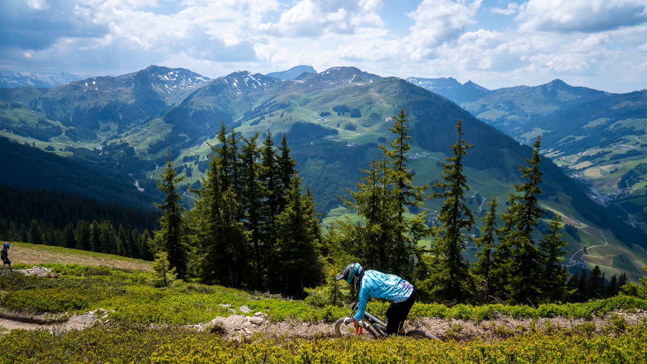 Enduro World Cup #4 in Leogang, Austria : Sun, Dust, and Triumph ...