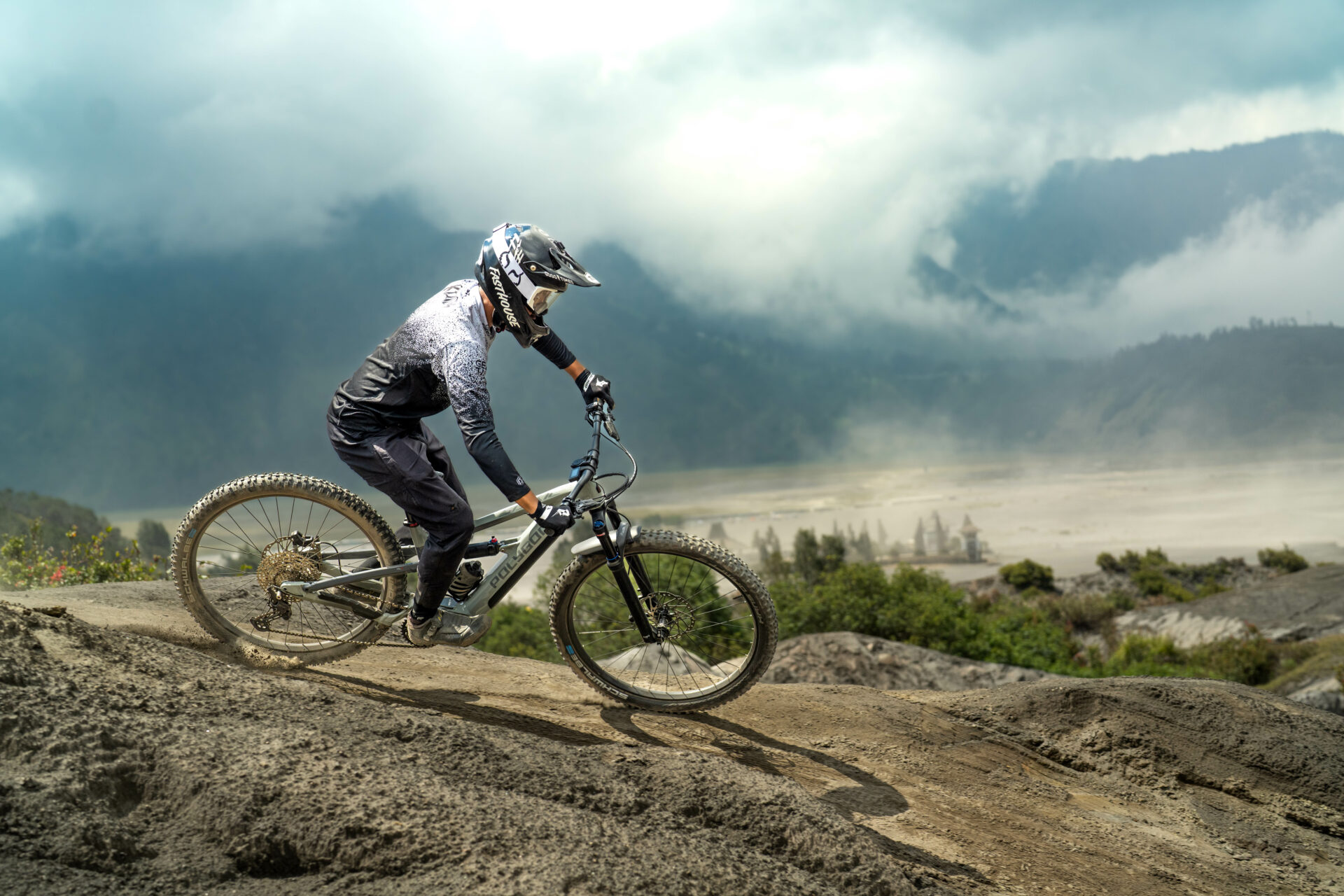 Choose Your Trail Companion: Mullet vs. Full 29” – Which Setup is Right ...